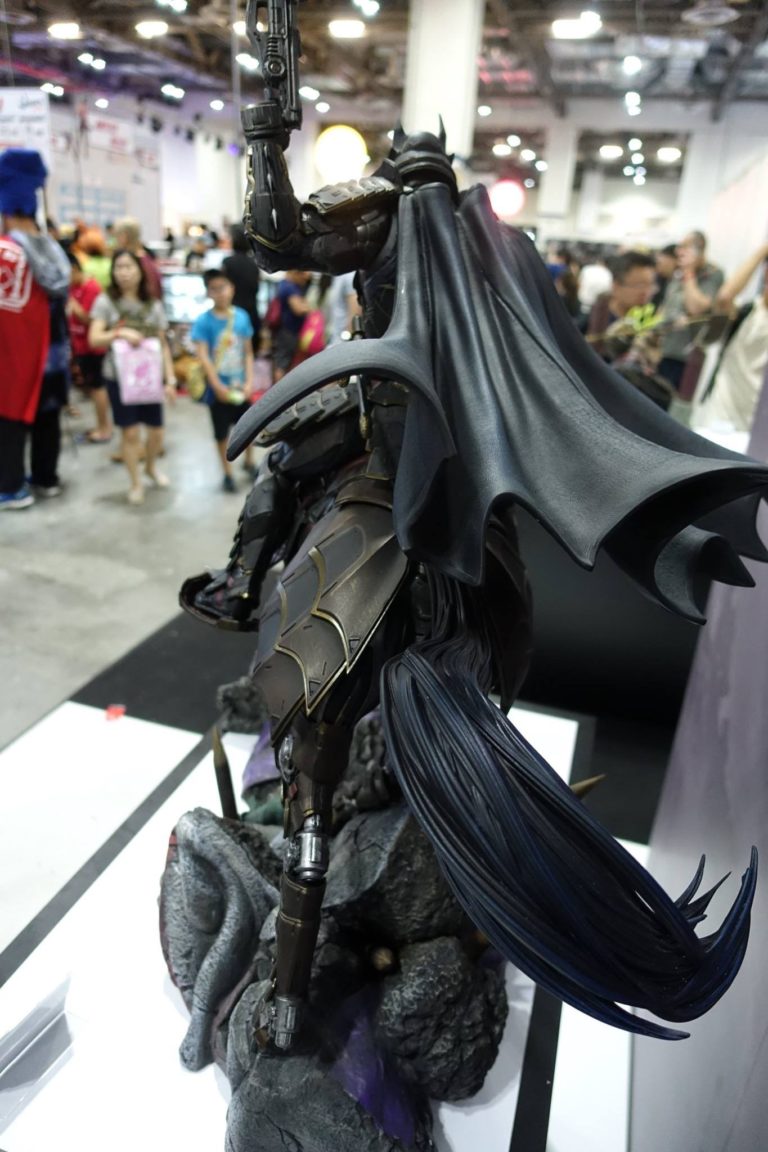 Batman Shogun on the horse da XM Studios - Toyzntech - il portale del ...